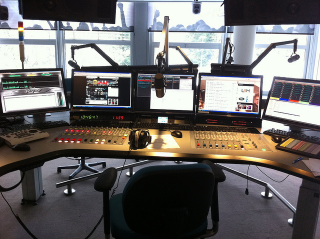 Radio/einfach – KiwiThek