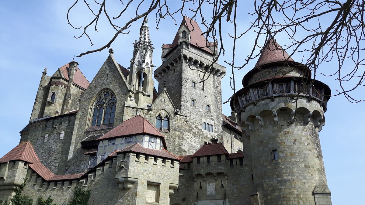 Burg Kreuzenstein/einfach – KiwiThek